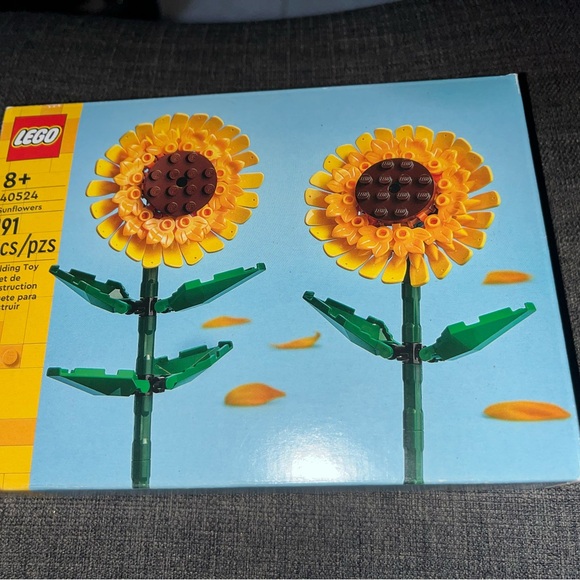 Lego | Toys | Lego Sunflower Building Kit With Yellow And Green | Poshmark